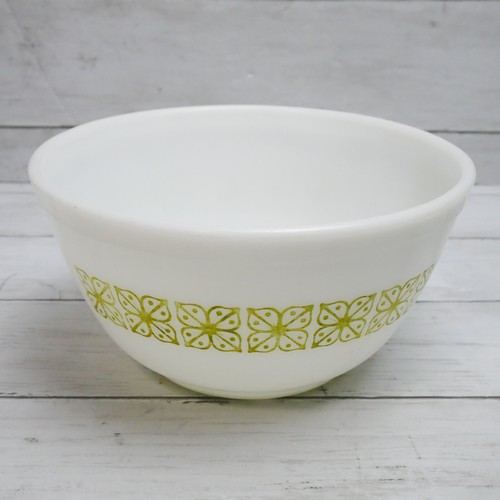 Vintage Pyrex #402 Green Verde Square Flowers 1 1/2 Quart Mixing Bowl ...