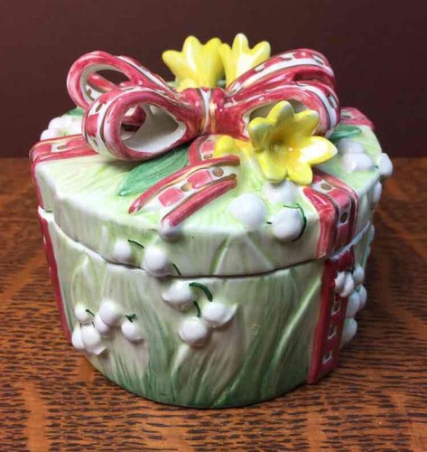 Vintage Fitz and Floyd Lilly of the Valley Porcelain Round Trinket Box ...