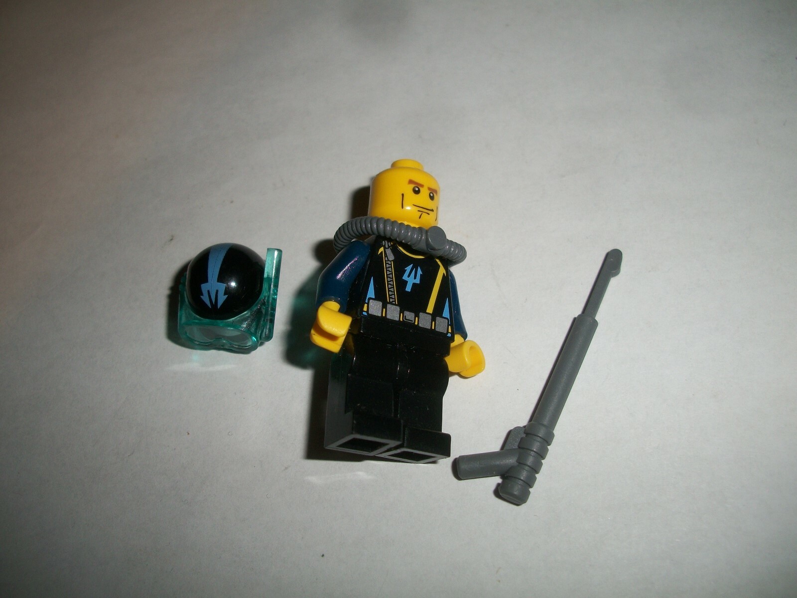 Lego Diver Figure w helmet & spear gun Aqua Raider Minifigure aquazone ...