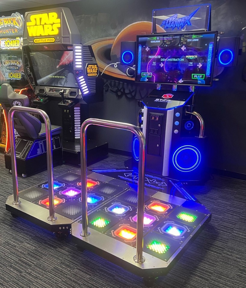 STEP MANIA ARCADE DANCE MACHINE by STEP REVOLUTION DDR (Excellent ...