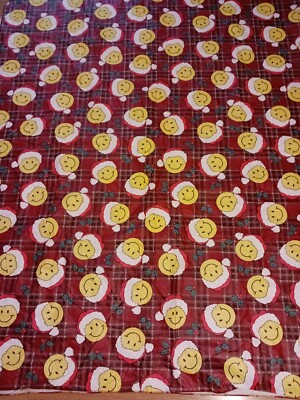 Vintag Smiley Face Tablecloth Felt Back Santa Hat Christmas Holiday ...