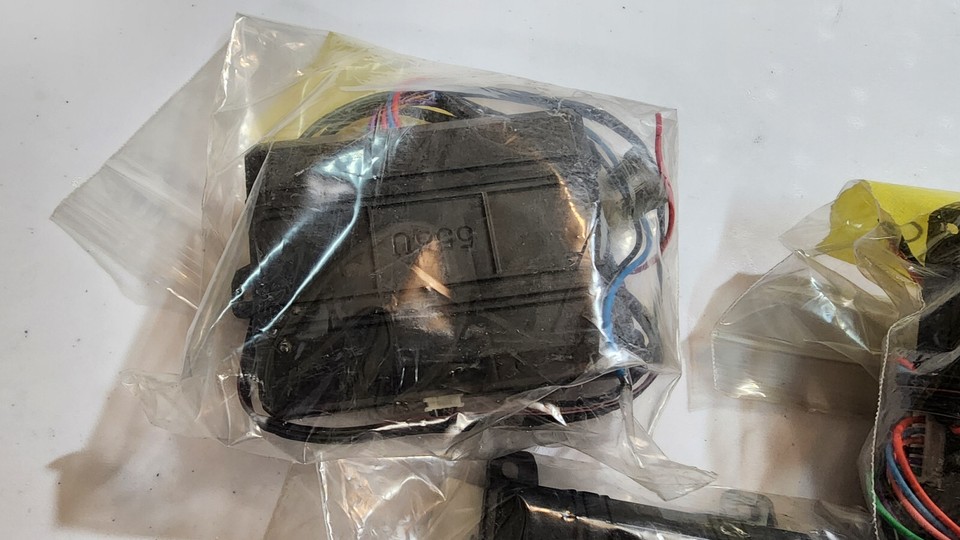 Directed Electronics 556U, Key in a box, bypass, key wrap integration ...