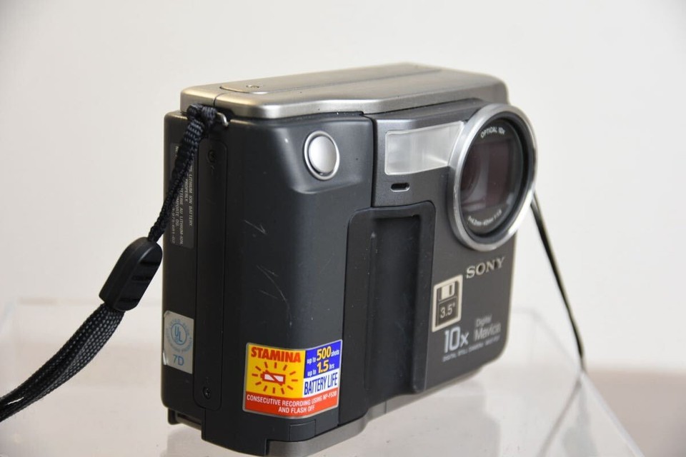 Compact Digital Camera SONY Sony Digital Mavica MVC-FD7 250503W3 | eBay