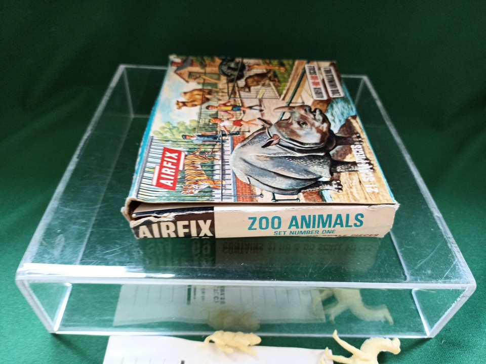 VTG AIRFIX ZOO ANIMALS NO.1 - HO-00 BLUE BOX IN SPRUE 21 PIECES ENGLAND ...