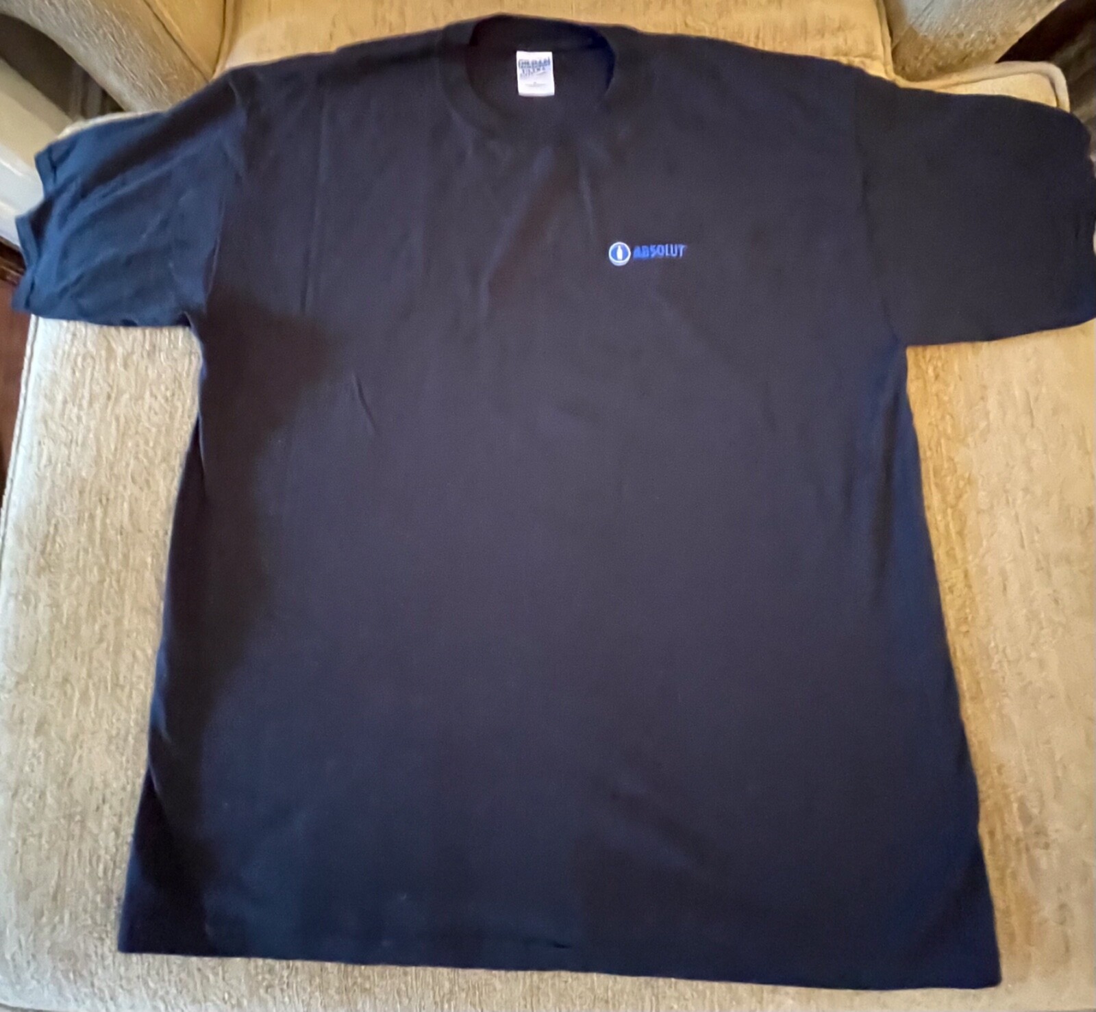 Absolute Vodka T-Shirt Small Understated Logo size XL | eBay