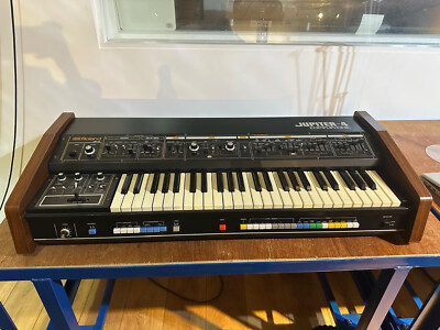 Roland Jupiter 4 PERFECT RARE from 70s-80s Professional VINTAGE ...