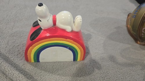 VINTAGE PEANUTS SNOOPY LAYING ON THE RAINBOW PIGGY BANK MONEY COIN 1966 ...