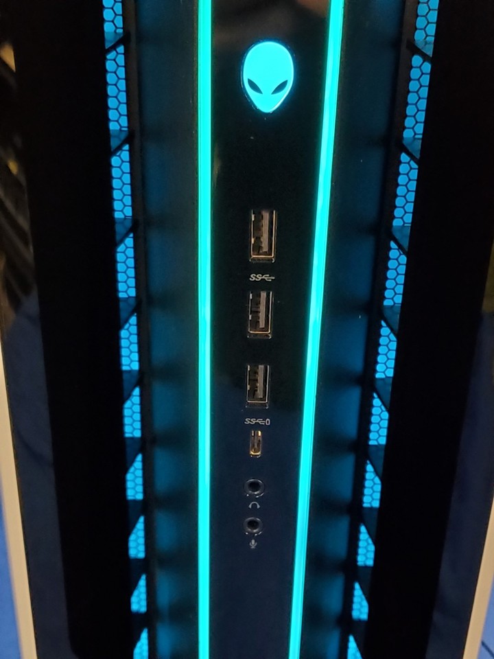 Alienware Aurora R11 i9 10900 2.80Ghz / 32GB / 1 TB SSD / RTX 2080 ...