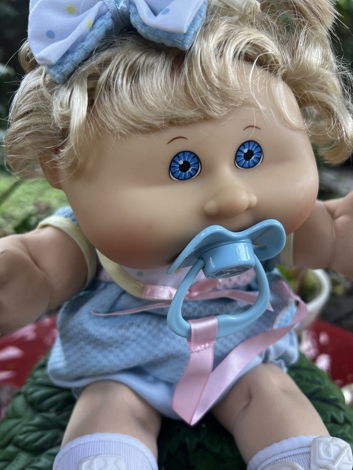 Cabbage Patch Kids Blonde Curly Hair Blue Eyes Pacifier Baby Original Outfit | eBay
