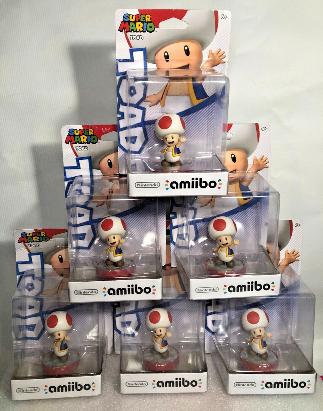 Unopened Nintendo Super Mario 10 Toad Amiibo New worn packaging READ