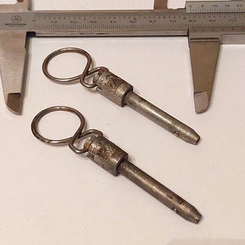 2 x Vintage Pip Pins - A411 MK5 - Vintage Aircraft Parts - Quick ...