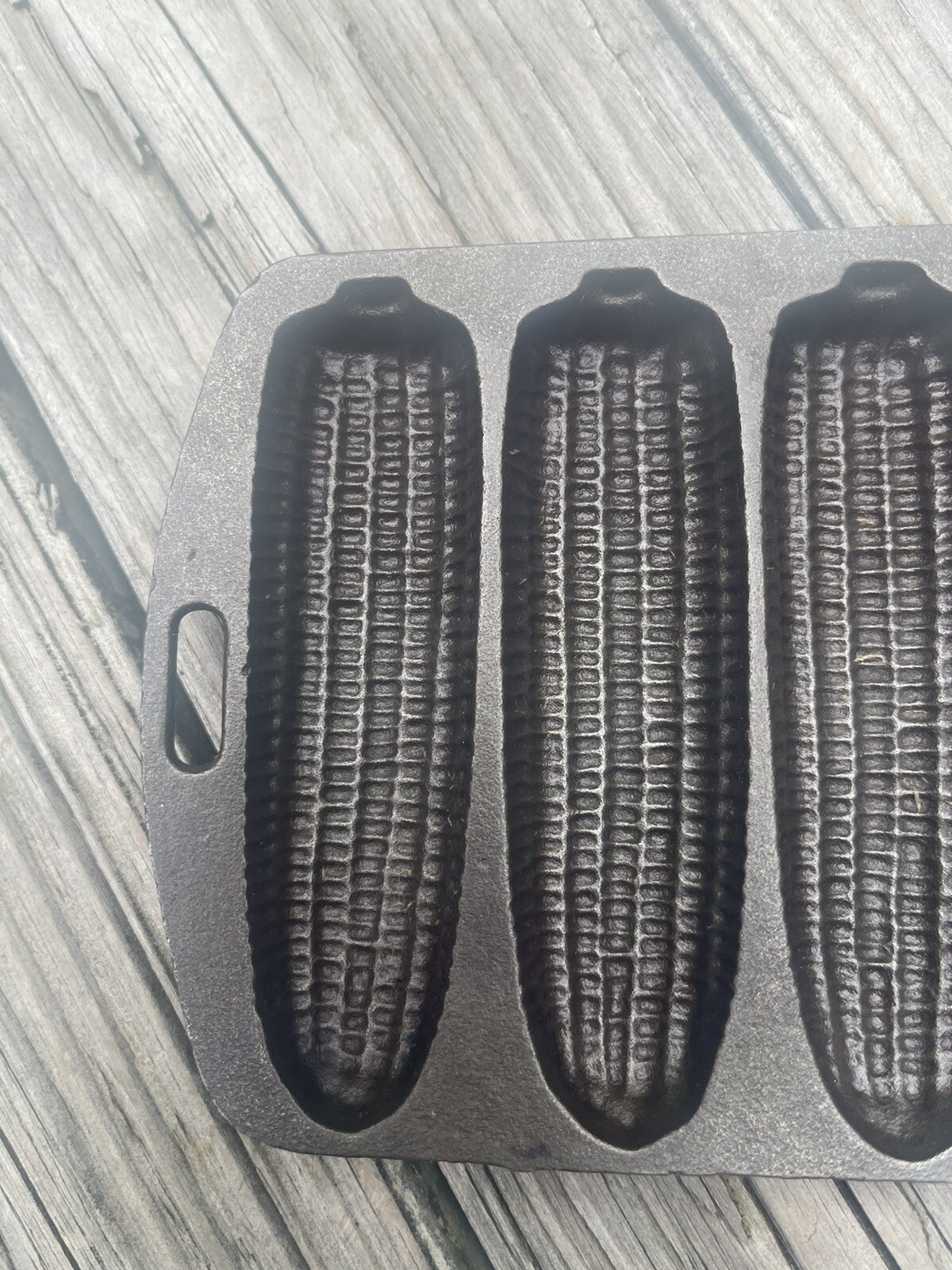 Lodge 27C Cast Iron Cornbread Corn Stick Muffin Junior Size Baking Pan ...