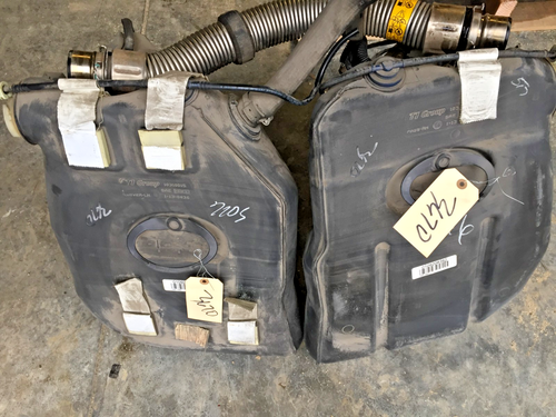 05-13 C6 Corvette Pair LH&RH Fuel Tanks W/Crossover Pipe & Pumps 3670 ...