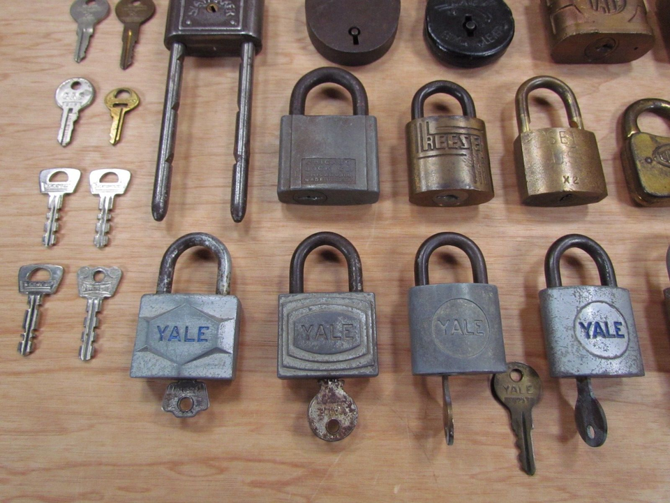 Lot Of 23 Antique Vintage Padlock Locks & 58 Keys Yale Ilco Corbin ...
