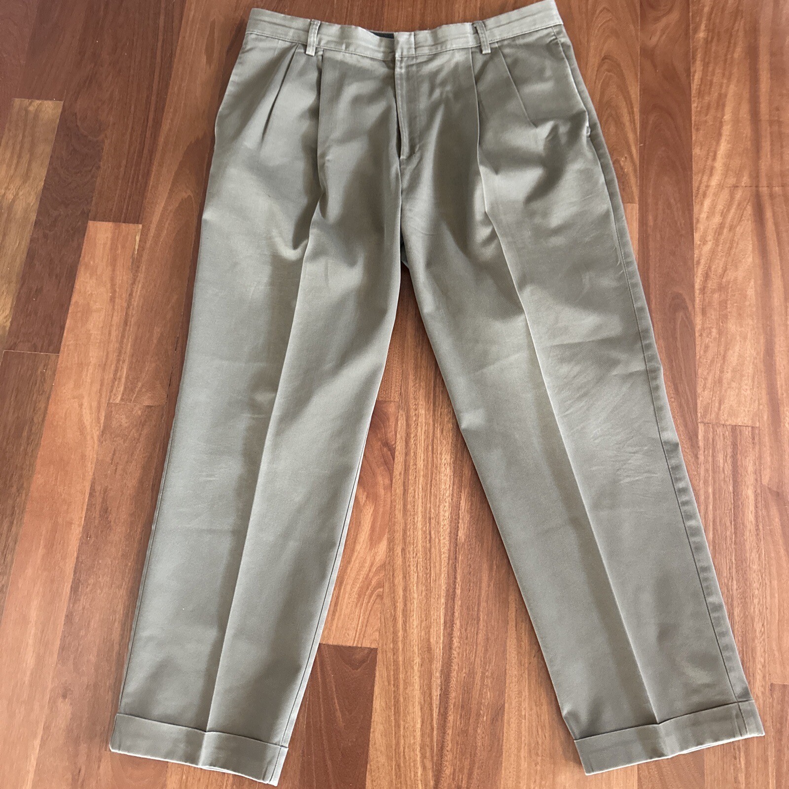 Genuine DOCKERS Go Khaki Stain Defender Pants / Chinos W36 / L30 Lt ...