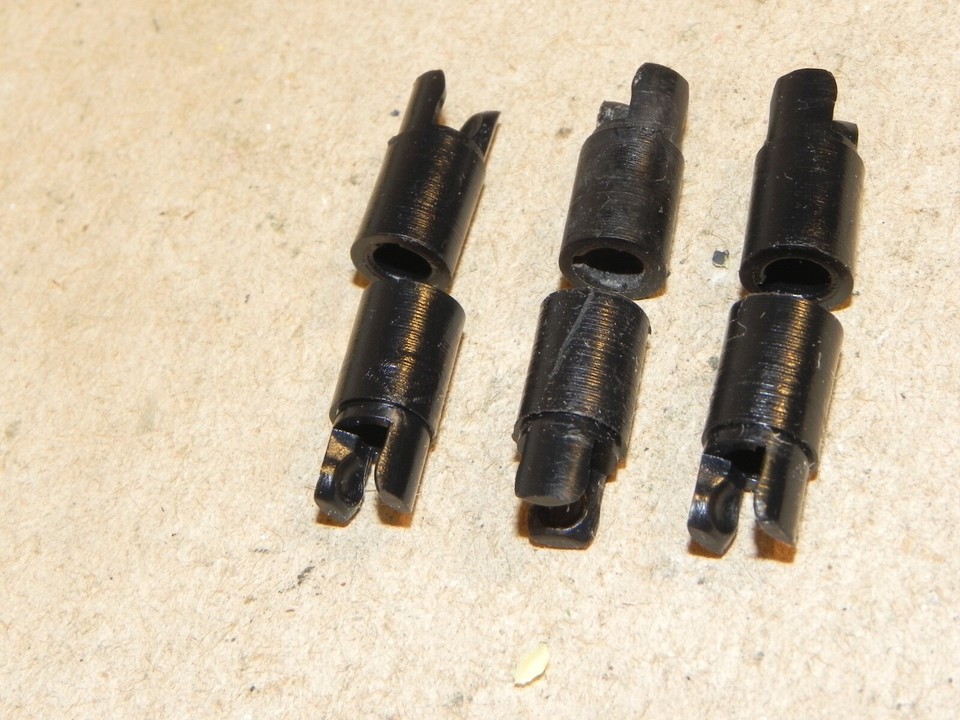 Athearn HO Parts Lot of 6 Diesel Locomotive Female Drive Coupling ...