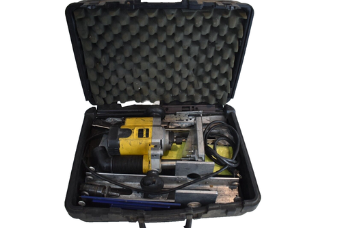 Dewalt Tools DW621 2 HP EVS Plunge Router Comes with Case and ...