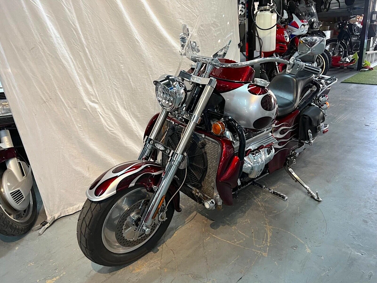 The Boss Hoss Motorcycle Rocks a V-8 Engine