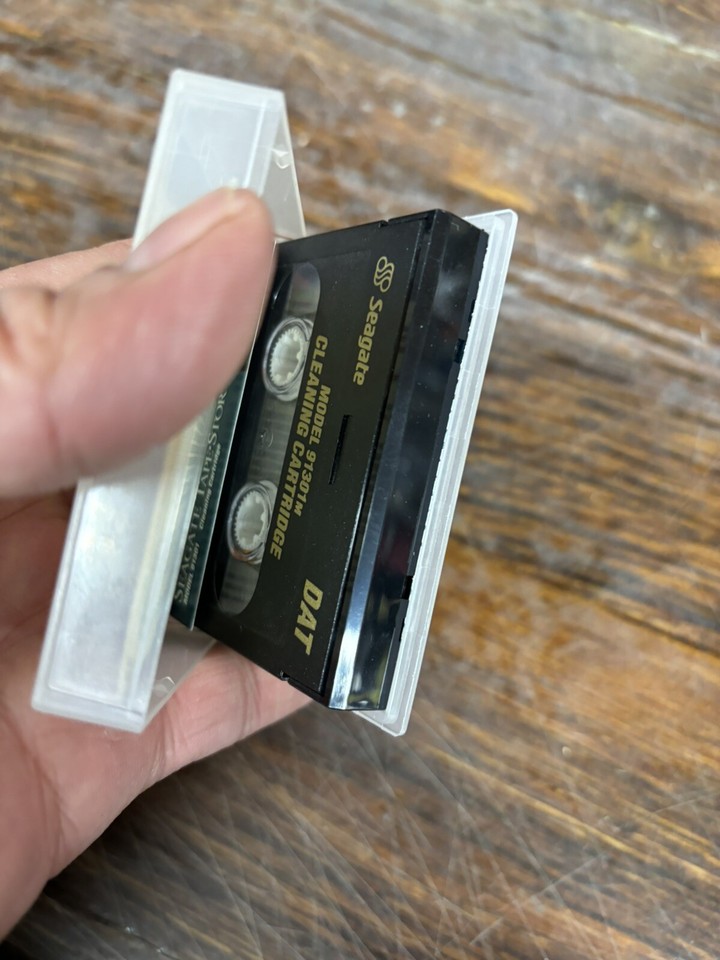 Seagate DAT DDS 4mm Cleaning Tape Cartridge 91301 5 METERS, USED ONCE ...