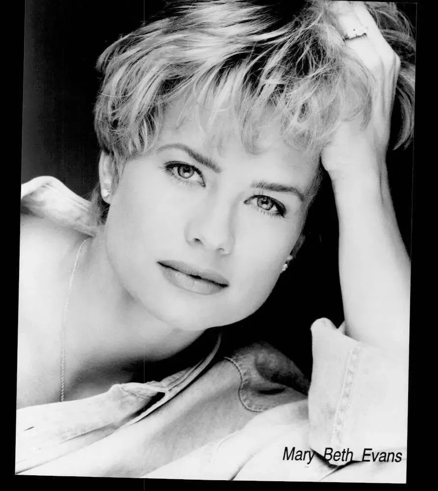 Mary Beth Evans, Headshot With Resume Days Of Our Lives 4x6 PHOTO PRINT ...