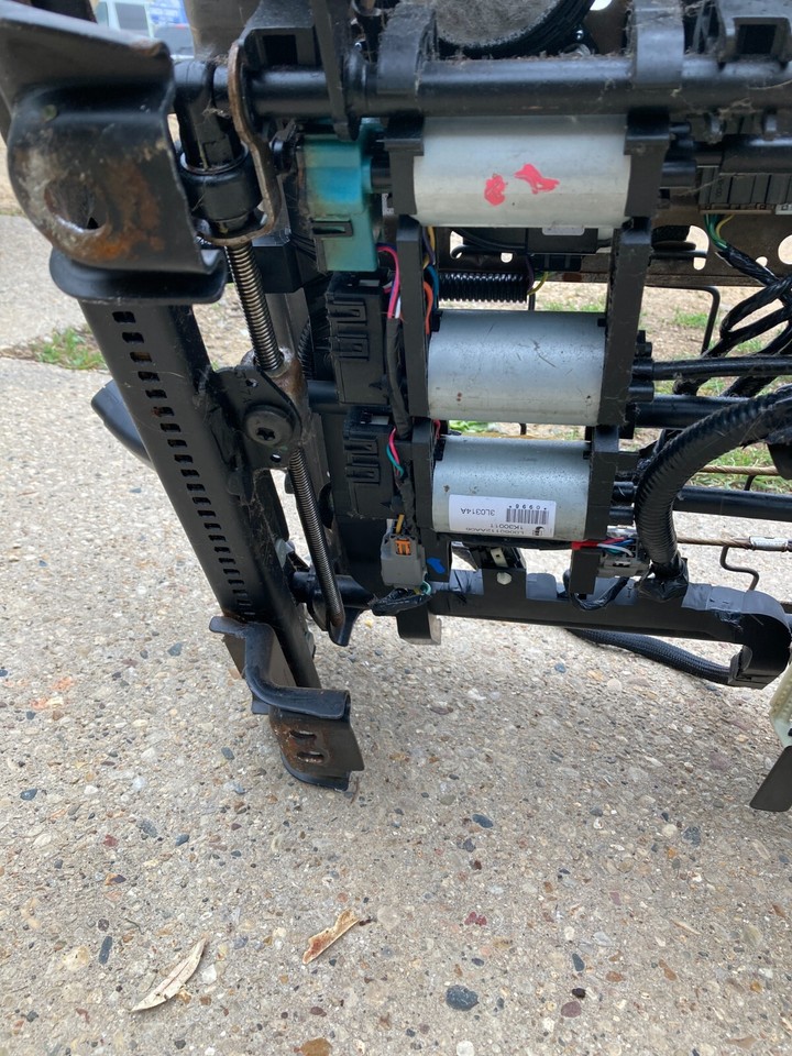 2010 Chevy Tahoe Driver Left Power Seat Track Assembly Black OEM 10-14 ...