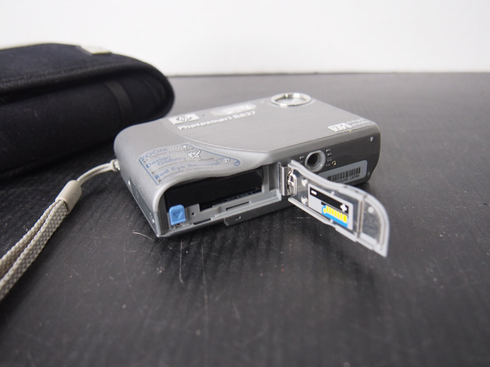 HP PhotoSmart R827 7.4MP Digital Camera - Silver for sale online | eBay