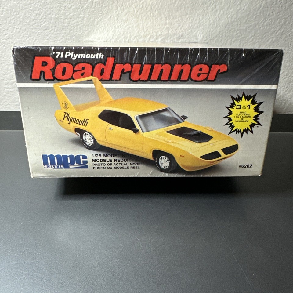 MPC '71 Plymouth Roadrunner 3’n1 1/25 #6282 Rare Factory Sealed Model ...