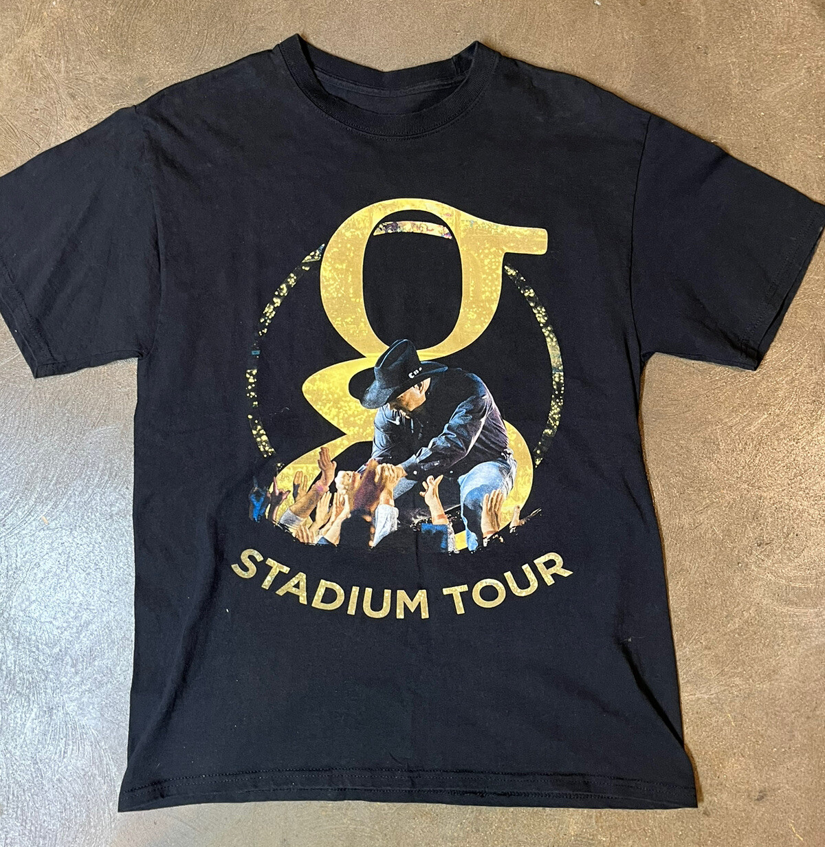 GARTH BROOKS Stadium Tour Tshirt Size Medium Black 20… - Gem