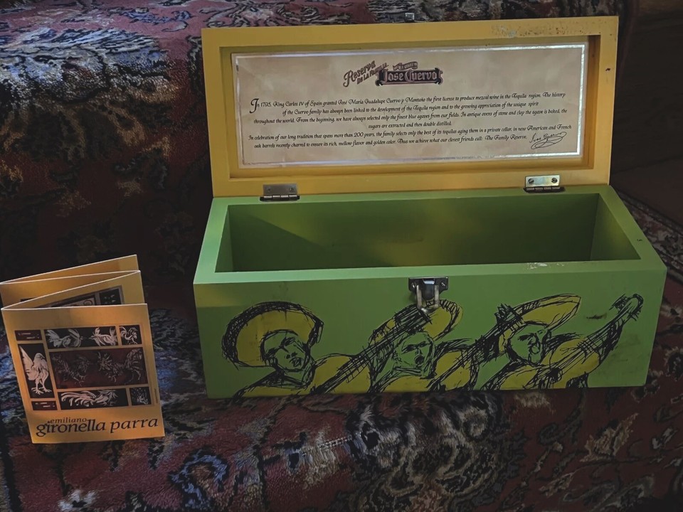 Jose Cuervo Tequila Reserva De La Familia Collector Box 2001 Gironella ...