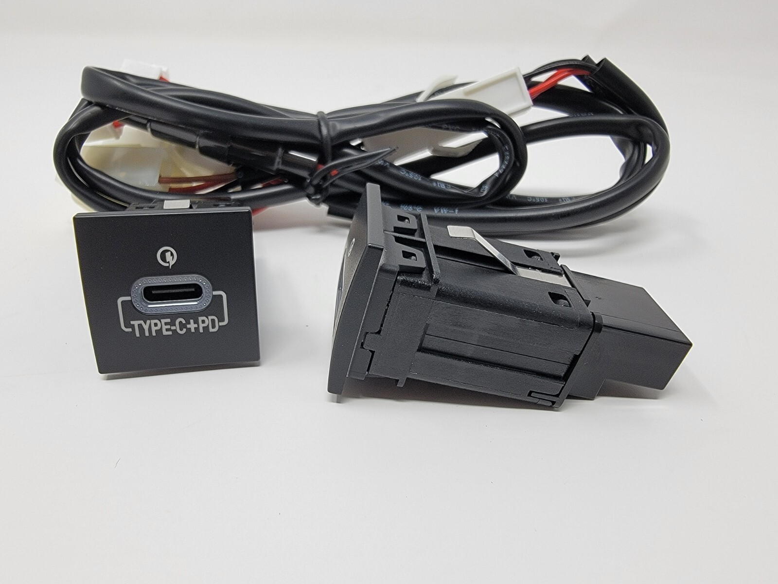 2006-2014 VW MK5/MK6 Car Center Console USB Charger Socket Quick ...