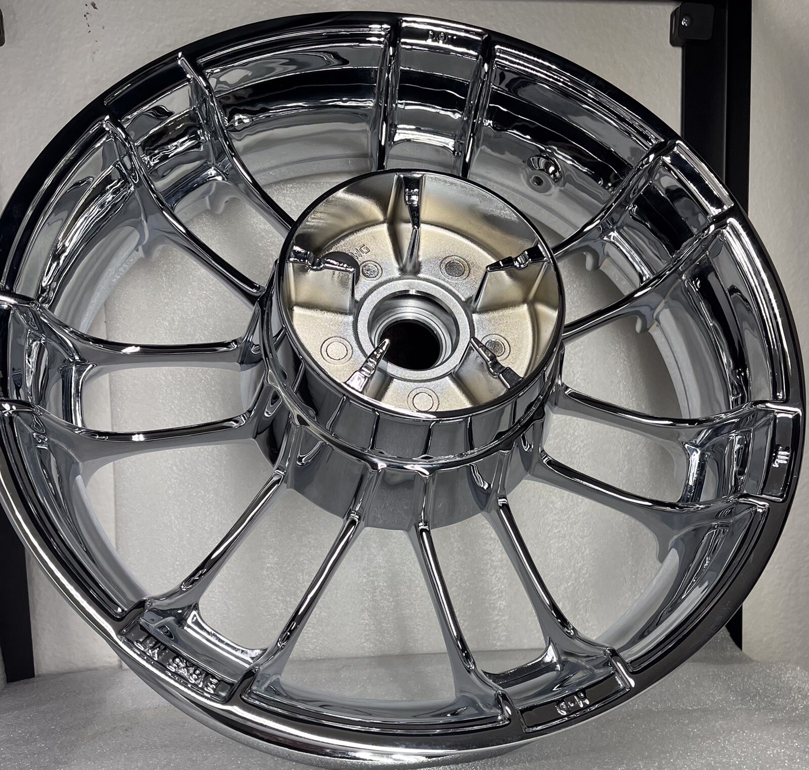 Harley REAR CVO ROAD GLIDE Chrome Wheel Touring OEM 2019 -22 OEM Rim ...