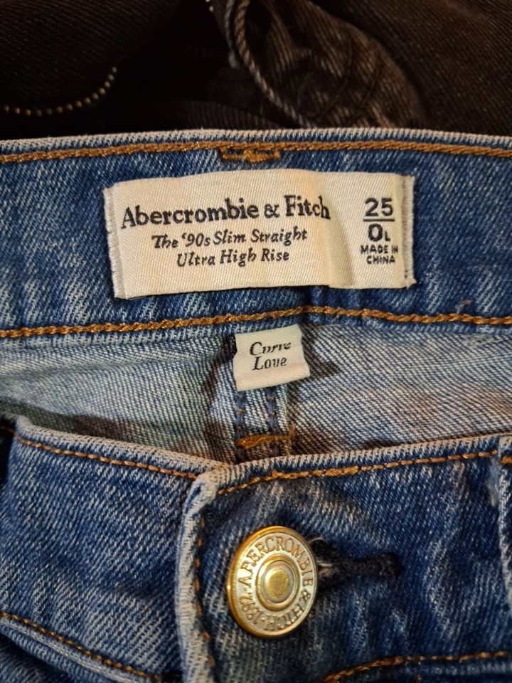 Abercrombie & Fitch The 90's Slim Straight Ultra High Rise Curve Love ...