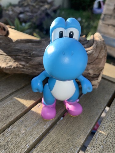 Nintendo Jakks 2015 Light Blue Yoshi figure | eBay