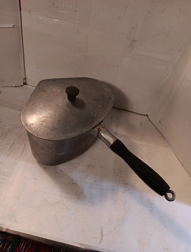 Old 1930s Super Maid Cast Aluminum Cookware Triangle Stock Pot Saucepan ...