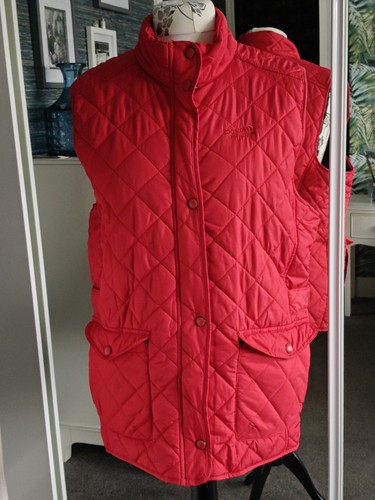Stylish Red Body Warmer/Gilet From Regatta Size 22 Excellent Condition ...