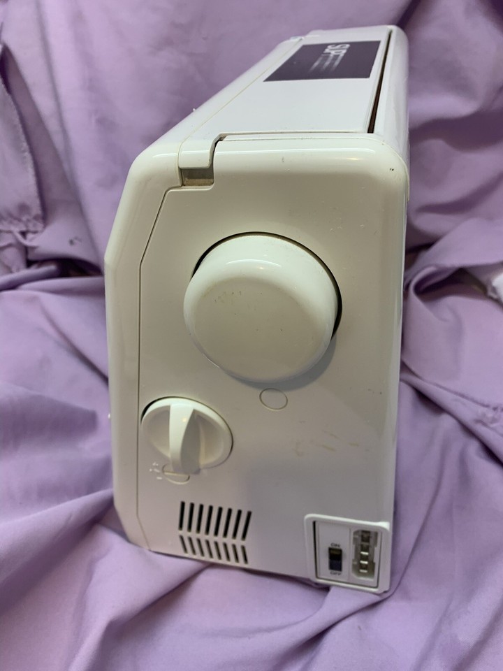 Elna 3007 Sewing Machine Swiss Design. Read Description | eBay