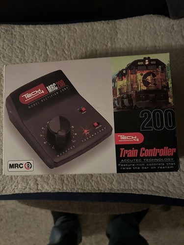 MRC 200 Tech 4 New H0, N,S,Z Scale “Powers Up” Working? Read Please ...