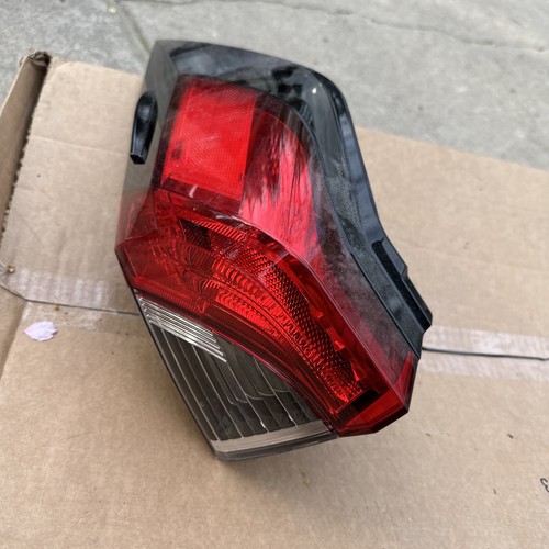2019 2020 2021 Toyota Rav4 OEM Tail Light Left Driver Side 81560 ...