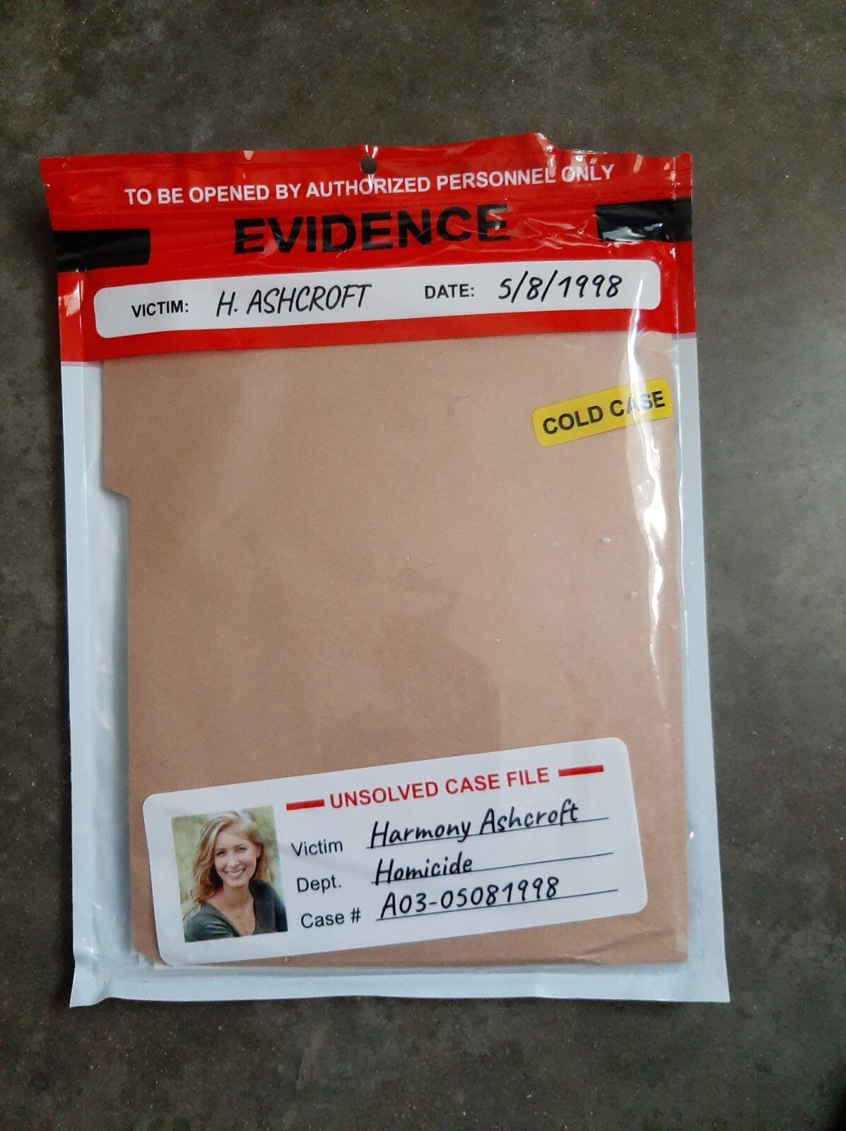 UNSOLVED CASE FILES Can You Solve The Crime? Cold Case Murder Mystery ...