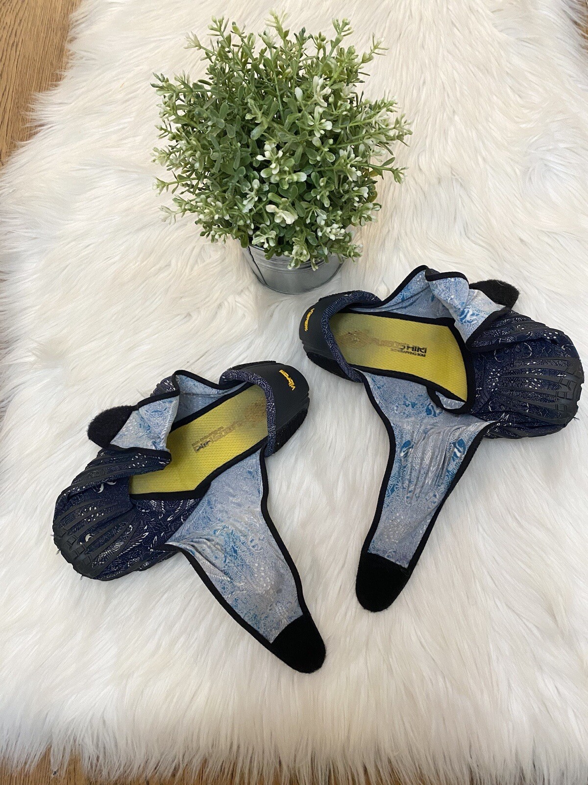 Vibram Furoshiki The Wrapping Sole Shoes Blue White S… - Gem