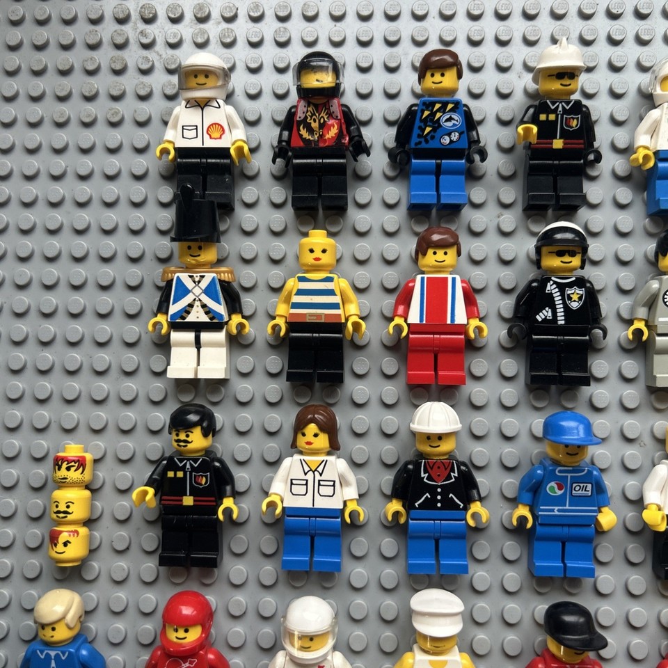 Vintage 1980 - 1990's Lot of 51!! LEGO Minifigures + Accessories, Parts ...
