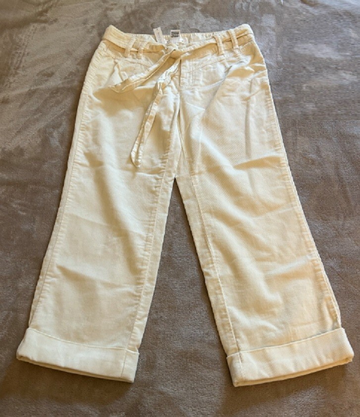 WHITE HOUSE BLACK MARKET NWT Women's Size 4 Cream Corduroy Capris ...