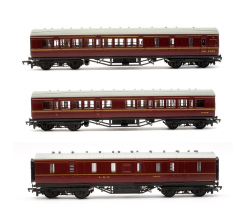MAINLINE 'OO' GAUGE RAKE OF 3 LMS/BR MAROON PARCEL VAN/CORRIDOR/BRAKE ...