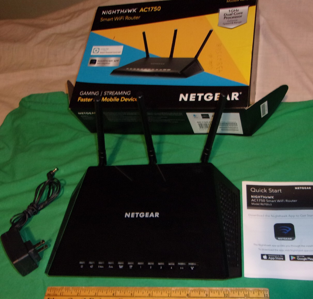 NETGEAR R7600 Nighthawk AC1750 Smart WiFi Router - R6700-100NAS Clean ...