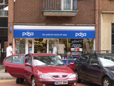 Photo 6x4 The PDSA shop, Sidwell Street, Exeter. c2009 | eBay UK