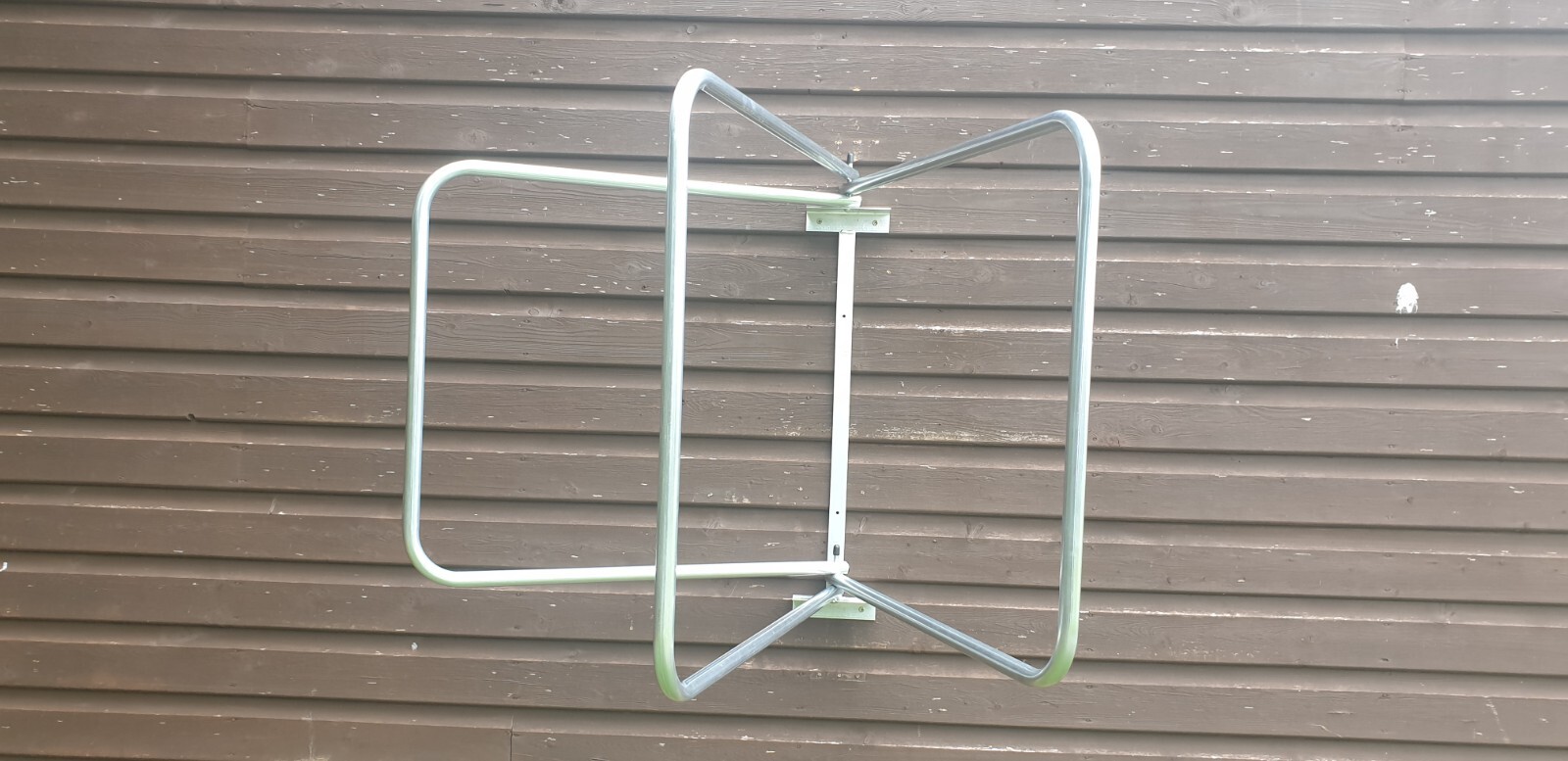 3 Arm Swinging Rug Rack - Horse Stable Tack Room Storage Rack ...