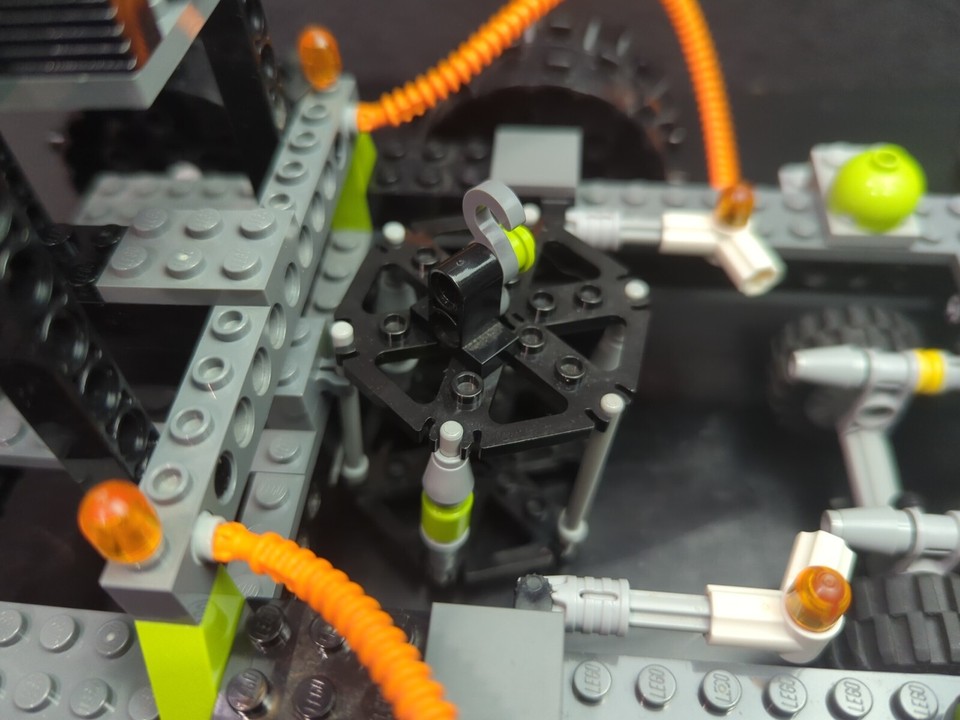 LEGO POWER MINERS: Titanium Command Rig #8964 95% Complete no ...