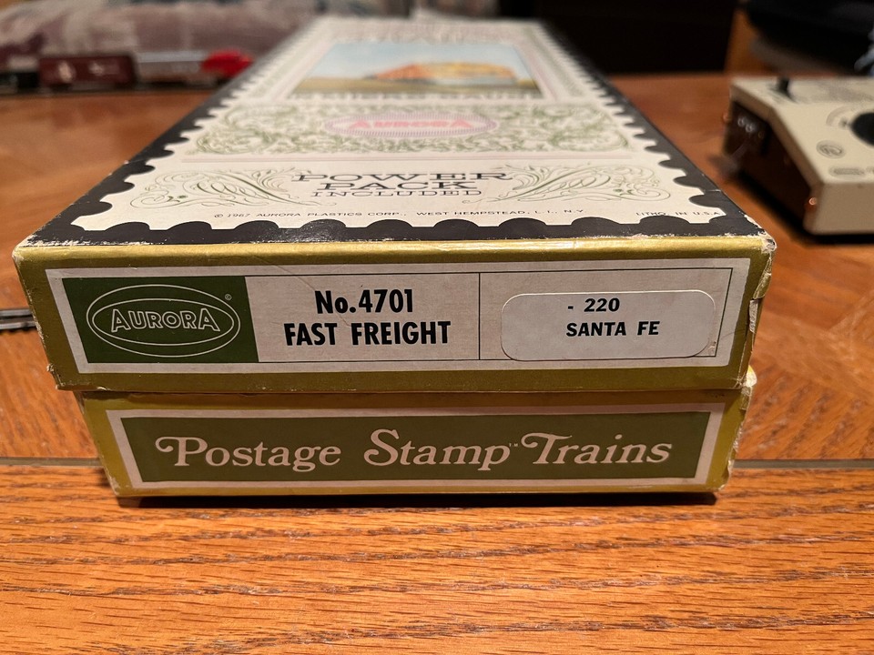 Postage Stamp Train #4701 Santa Fe Diesel Freight Set 220 (w/ Extras ...
