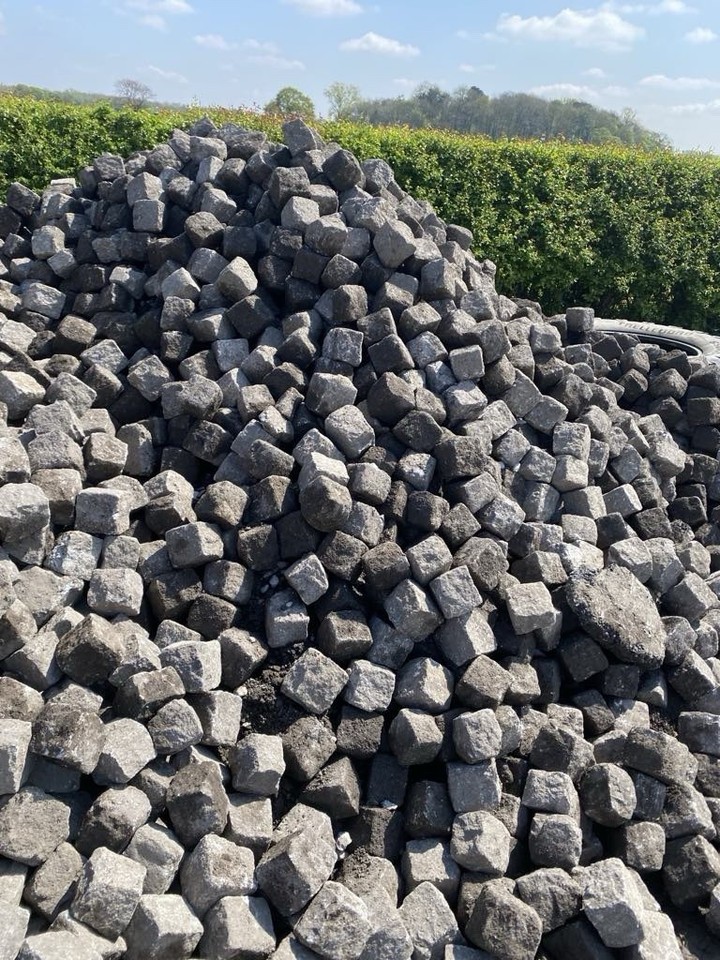 Reclaimed Granite Cube Cobbles / Setts , Reclaimed Cobblestones ...