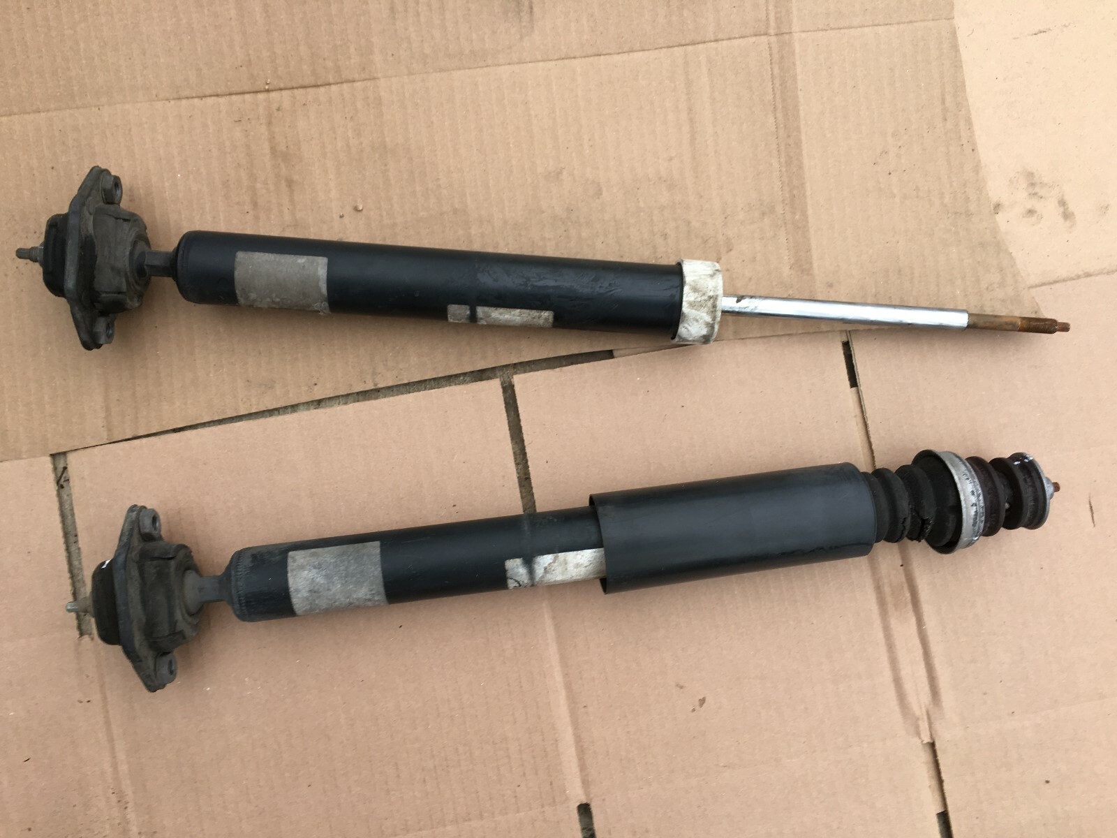 2007-2013 BMW 328i E90 3 Series Rear Suspension Shock Absorber Struts ...